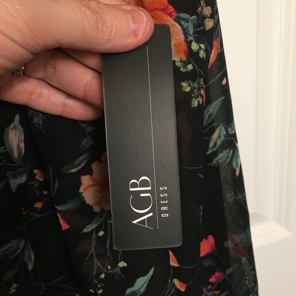 AGB | Dresses | Agb Dress Sleeveless Black Wfloral Flowy M | Poshmark